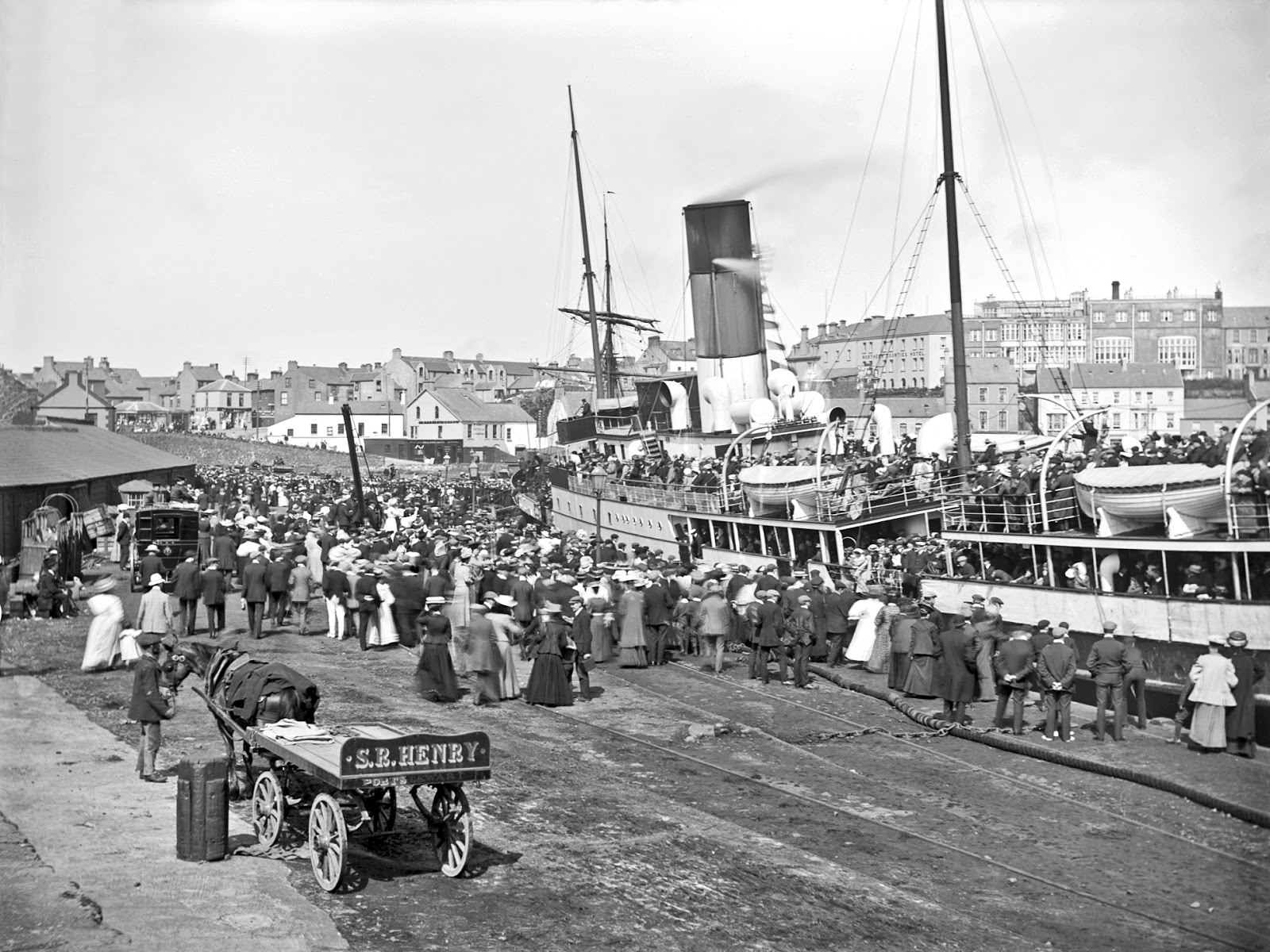 History in Photos: Steamships