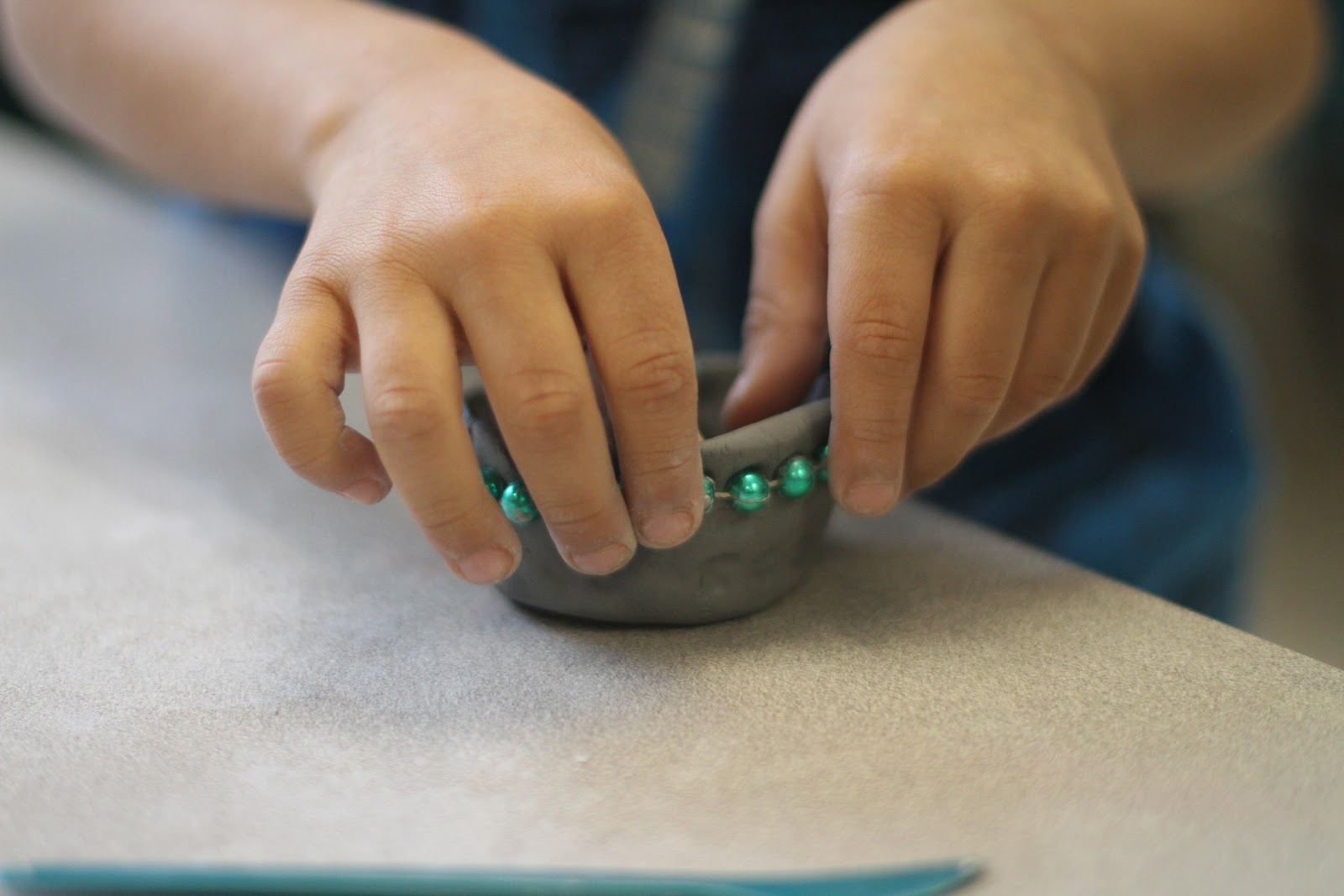 Adventures in the Smithland Art Studio: 1st Grade Pinch Pots