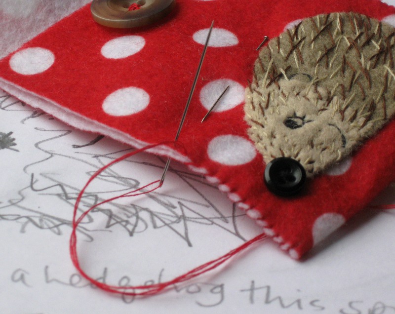Holloughby: Sewing Tuesday: Hedgehog Spotting kit. Help the Hedgehogs!