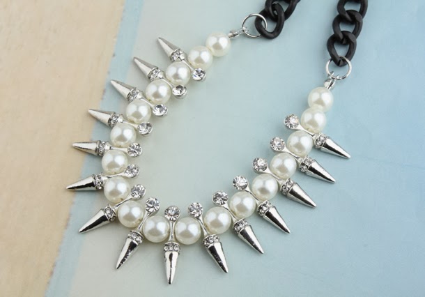 preorder:Punk Pearl Necklace $19 | ALPIղESTOղES
