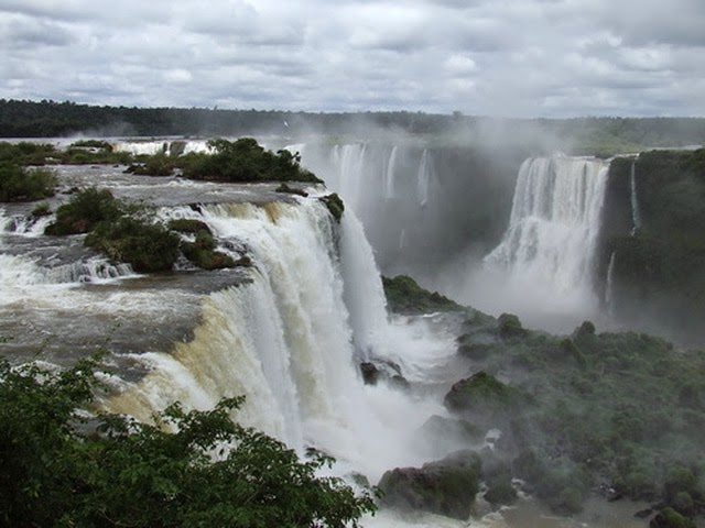 10 Amazing Border Between Countries - Our World Stuff