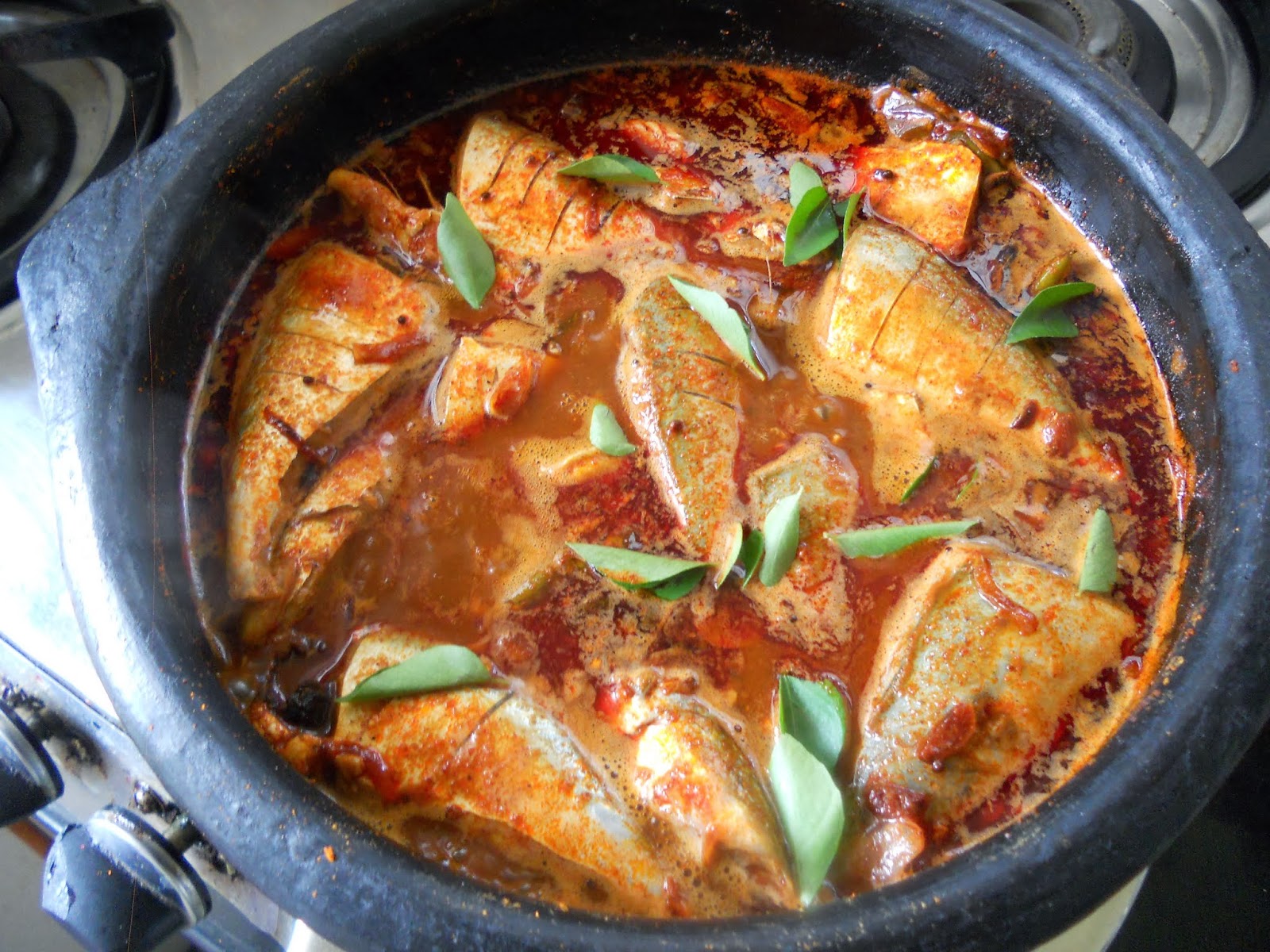 Kerala Fish Curry | Nadan Fish Curry (Kottayam Style)