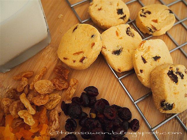 Biskut Buah Campuran / Mixed Fruits Cookies ~ Resepi Terbaik