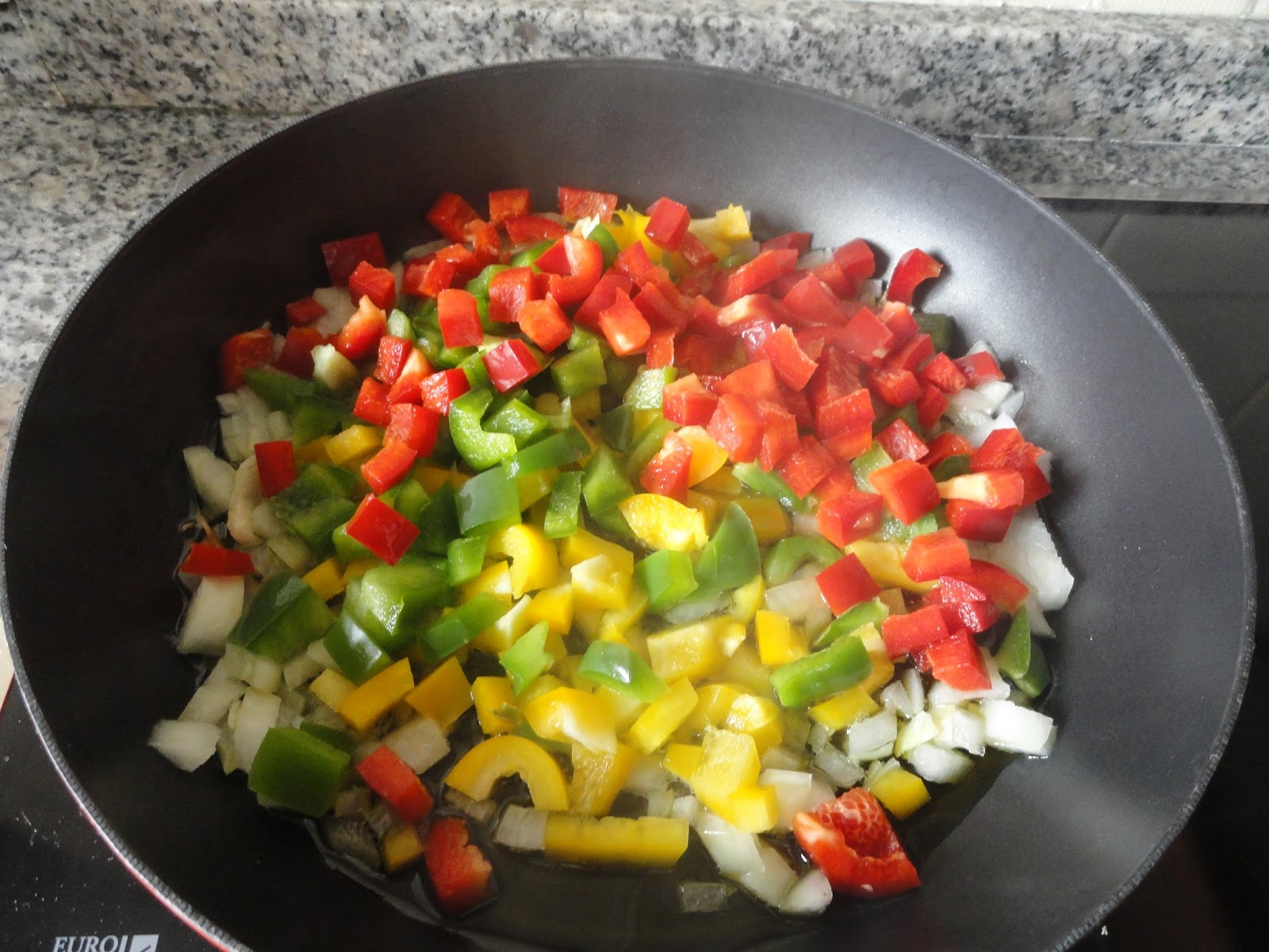 Mari Recetas : Pasta integral con pimientos de colores