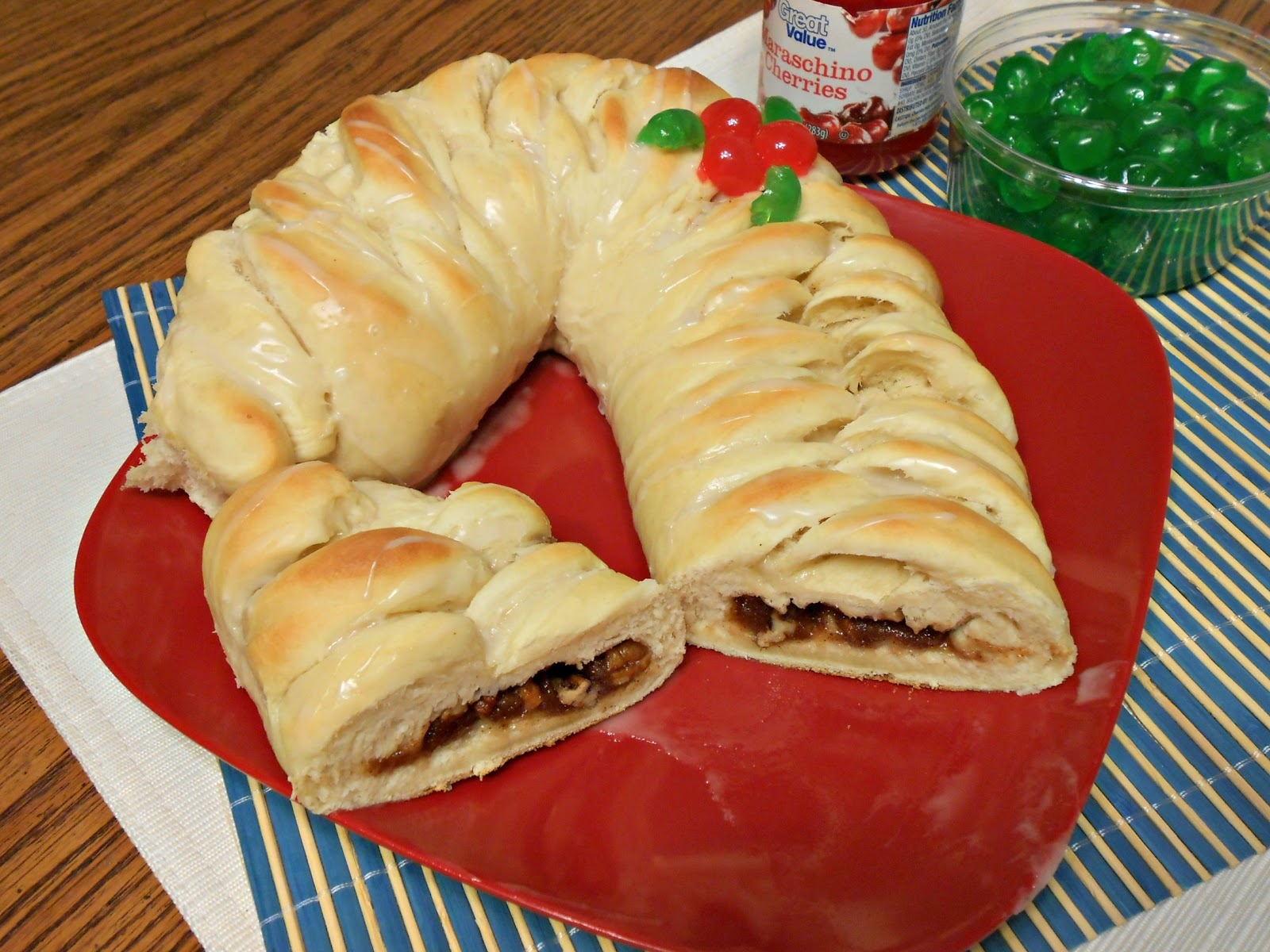 Candy Cane Streusel Coffee Cake (she: Jana) - Or so she says...