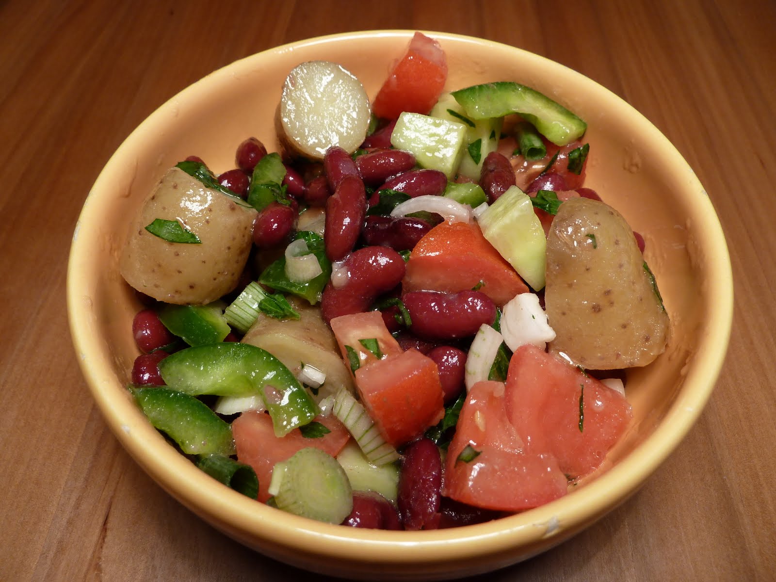 Do you speak vegan ? : Salade d'été aux haricots rouges et aux pommes ...