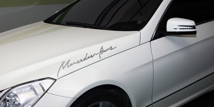 DETAILKOREA: Detailpart Mercedes Benz cursive car decal