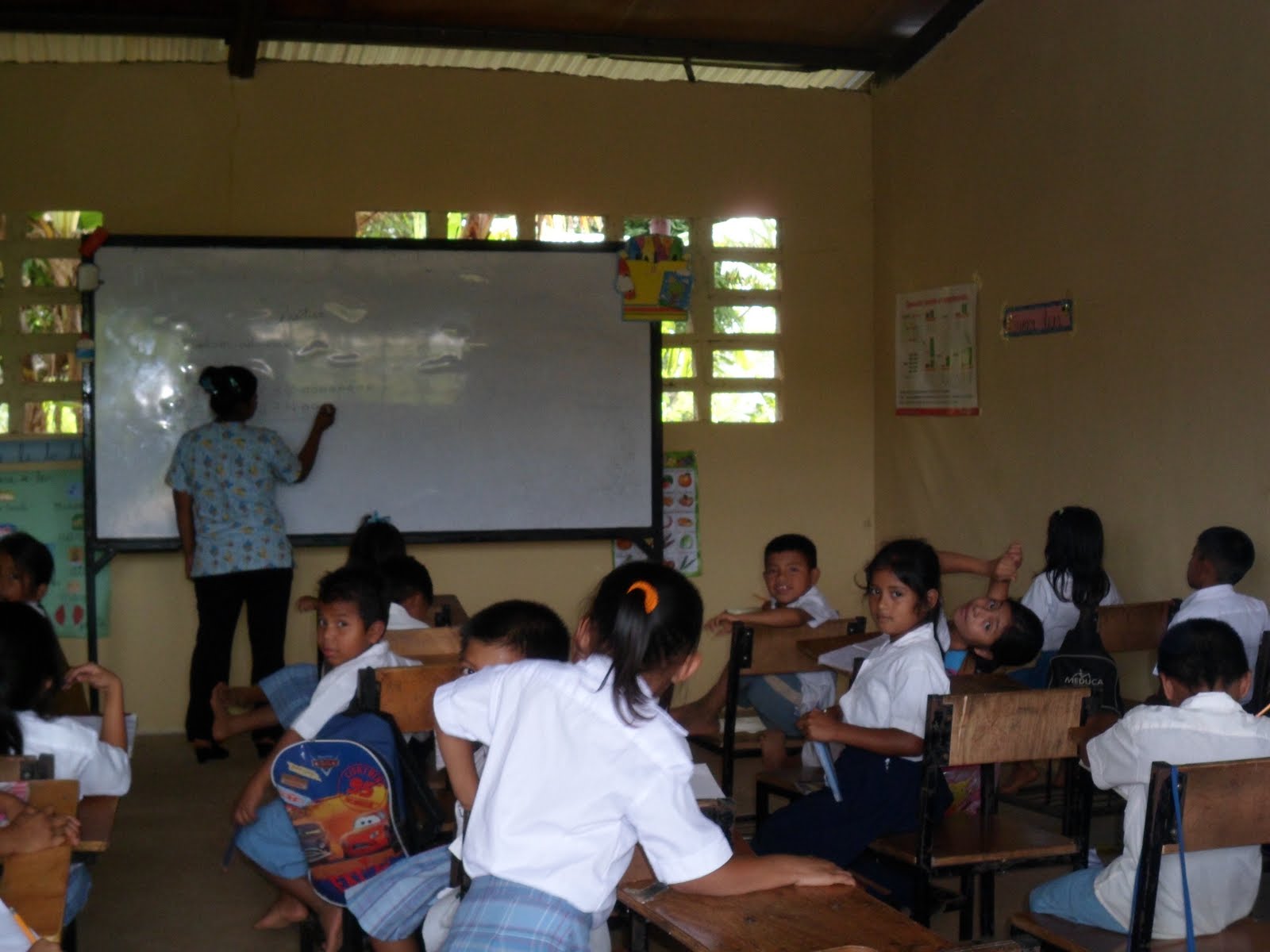 Amanecer Chiricano: Escuela privada en Soloy