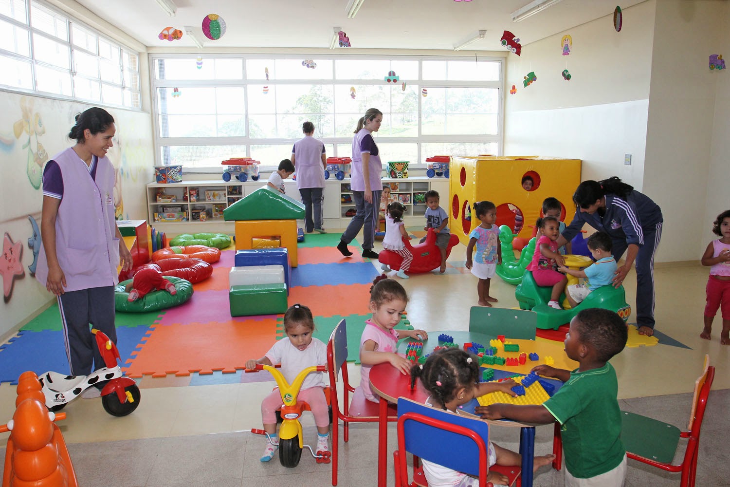 Educação Infantil - creche e pré-escola