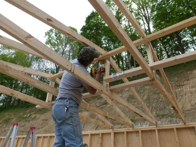 Mike and Lisa's World: Chapter 152...The Trusses Are Here