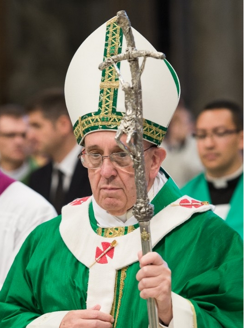 Liturgia Papal: Elenco de mitras del Papa Francisco