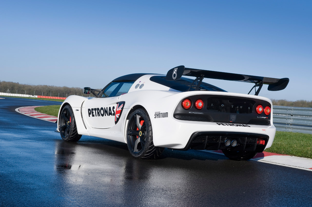 Pick of The Day: Race-ready Lotus Exige V6 Cup and Cup R : ebeasts.com