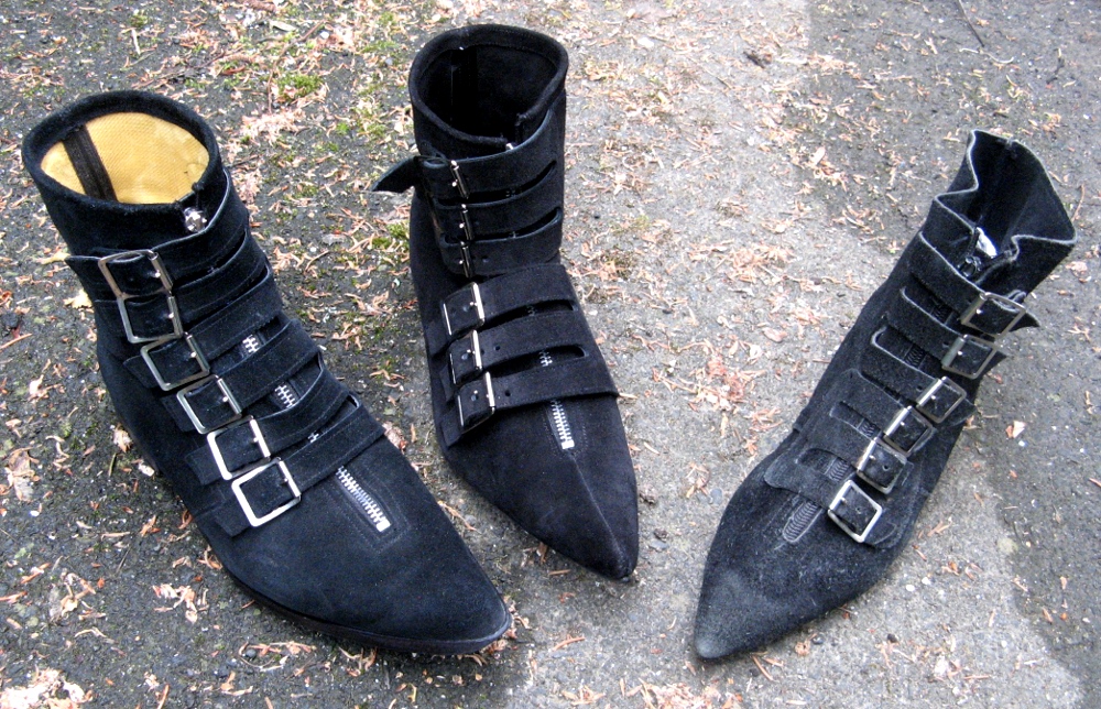 Confessions of a Gothmum: Pikes: The Gothic Shoe Company