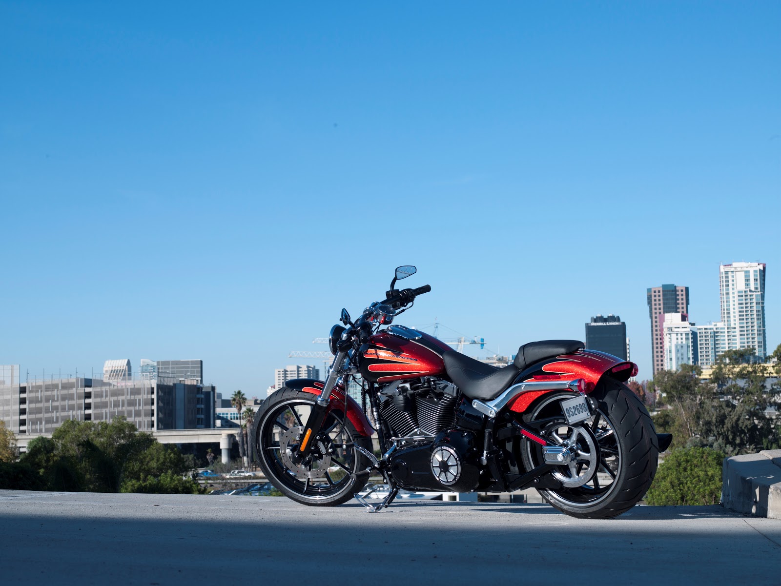 Racing Cafè: Harley-Davidson FXSB Breakout 2013