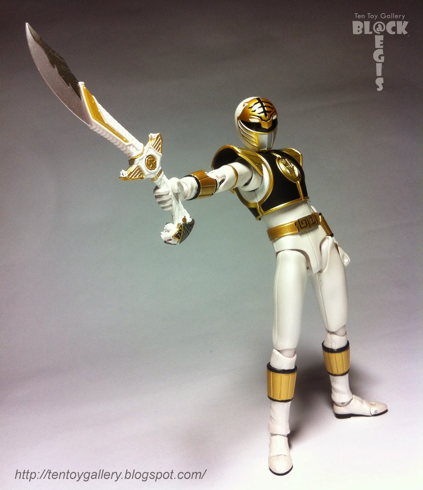 Ten Toy Gallery: Review: S.H.Figuarts Kiba Ranger