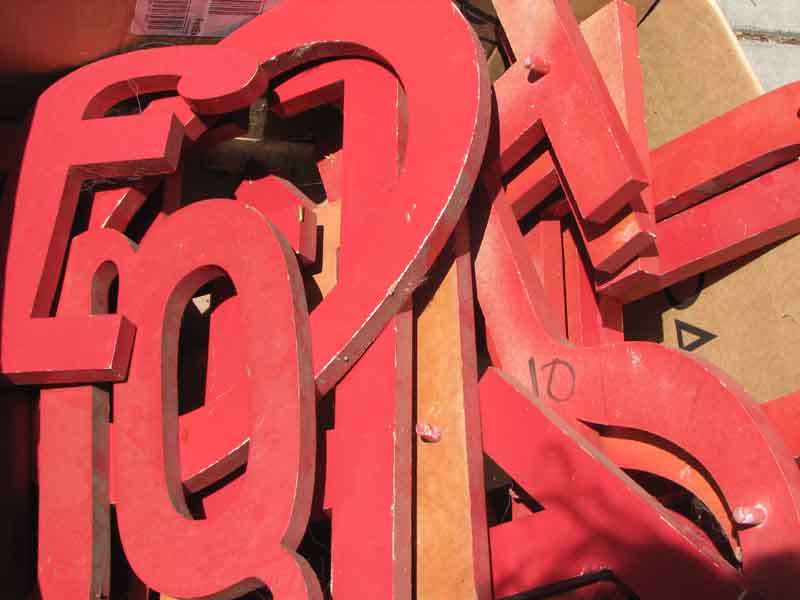 suburbNgypsy: Upcycling Signage