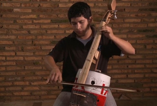 LOS VACIOS URBANOS _ Clara Nubiola: THE LANDFILL HARMONIC · La orquesta ...