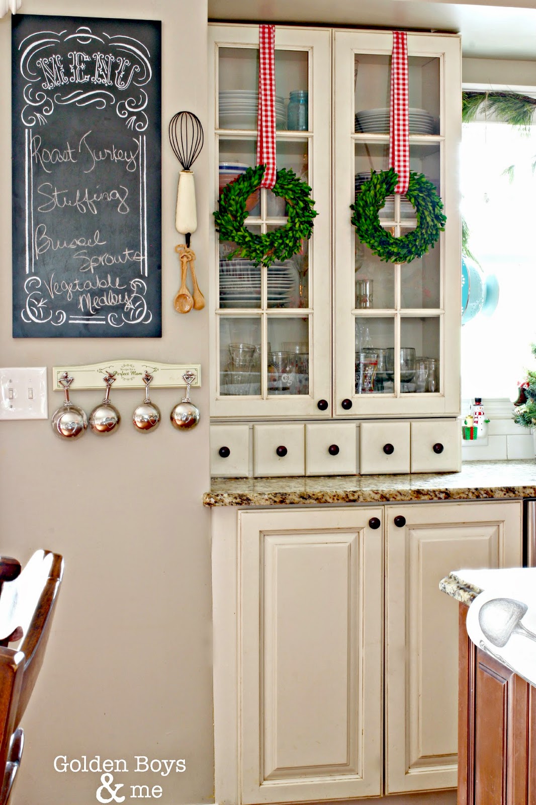 Golden Boys & Me: Holiday Home Tour 2014