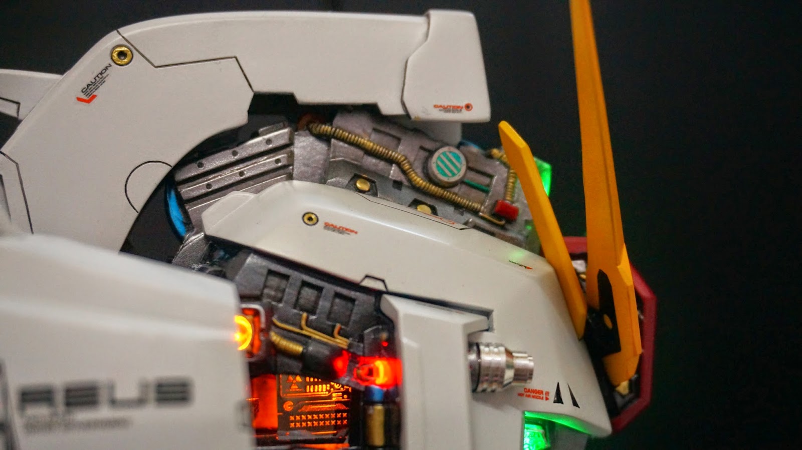 GSM 1/24 Tansformable Zeta Gundam Head Display + Full LED Function