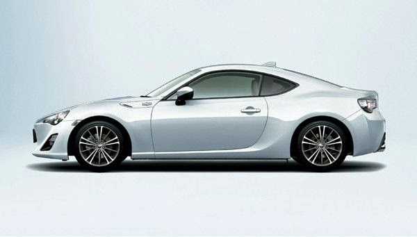 TomoChan Store: First minor change in Toyota 86
