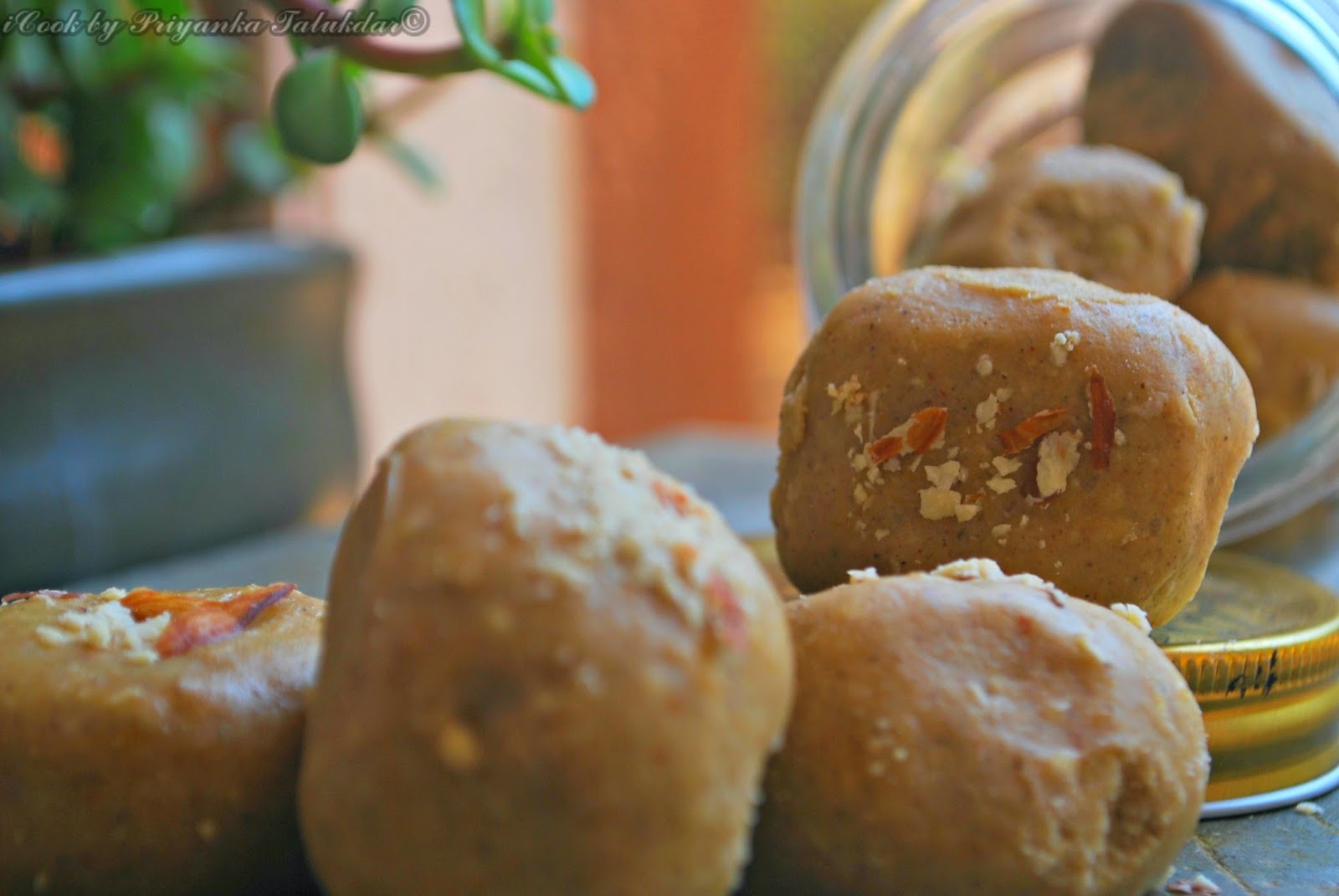 iCook: Sattu ke ladoo | Laddu | Indian sweet | Gluten free recipe