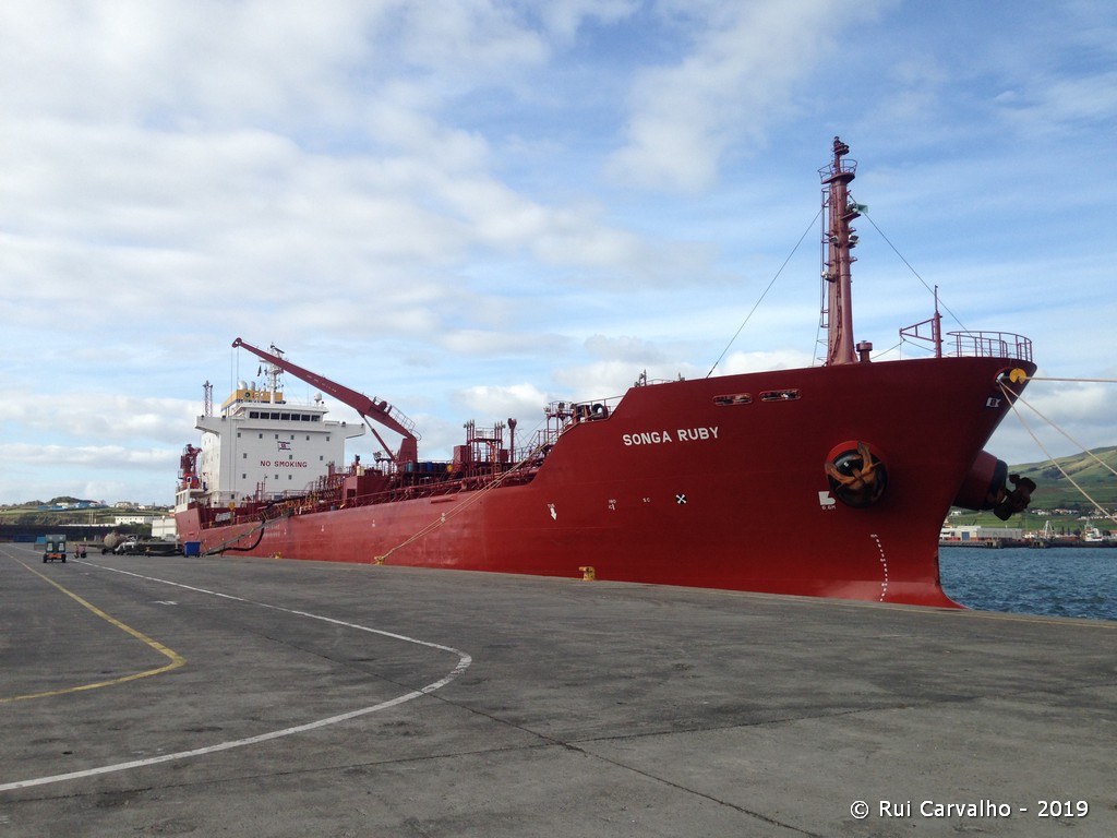 O Porto da Graciosa: ESTREIA DO N/T "SONGA RUBY" NA PRAIA DA VITÓRIA Estreia do N/T "Songa Ruby ...