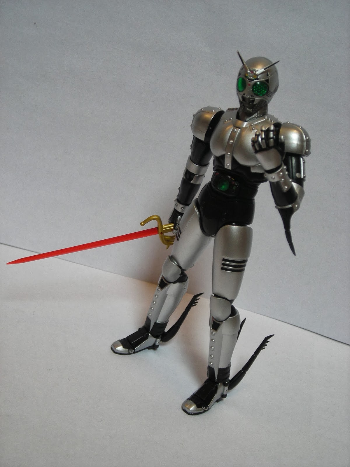 My Shiny Toy Robots: Toybox REVIEW: S.H. Figuarts Shadow Moon