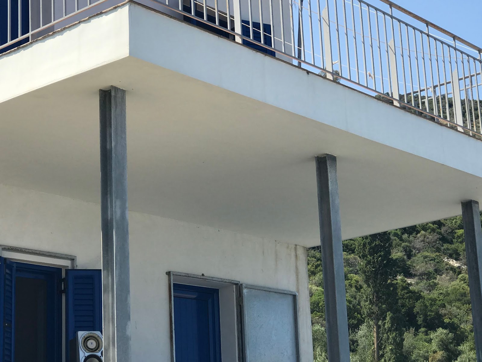 ORTHOLOGIKA: ΘΙΟΠΑΥΤΟ : ΤΟ VIRAL ΣΠΙΤΙ ΣΤΗΝ ΑΜΜΟ ΠΟΥ ΕΙΝΑΙ ΠΑΡΑΝΟΜΟ ΚΑΙ ...