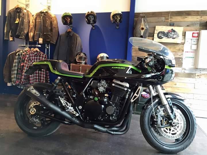 Zrx oldXracer / Ruleshaker hidden garage