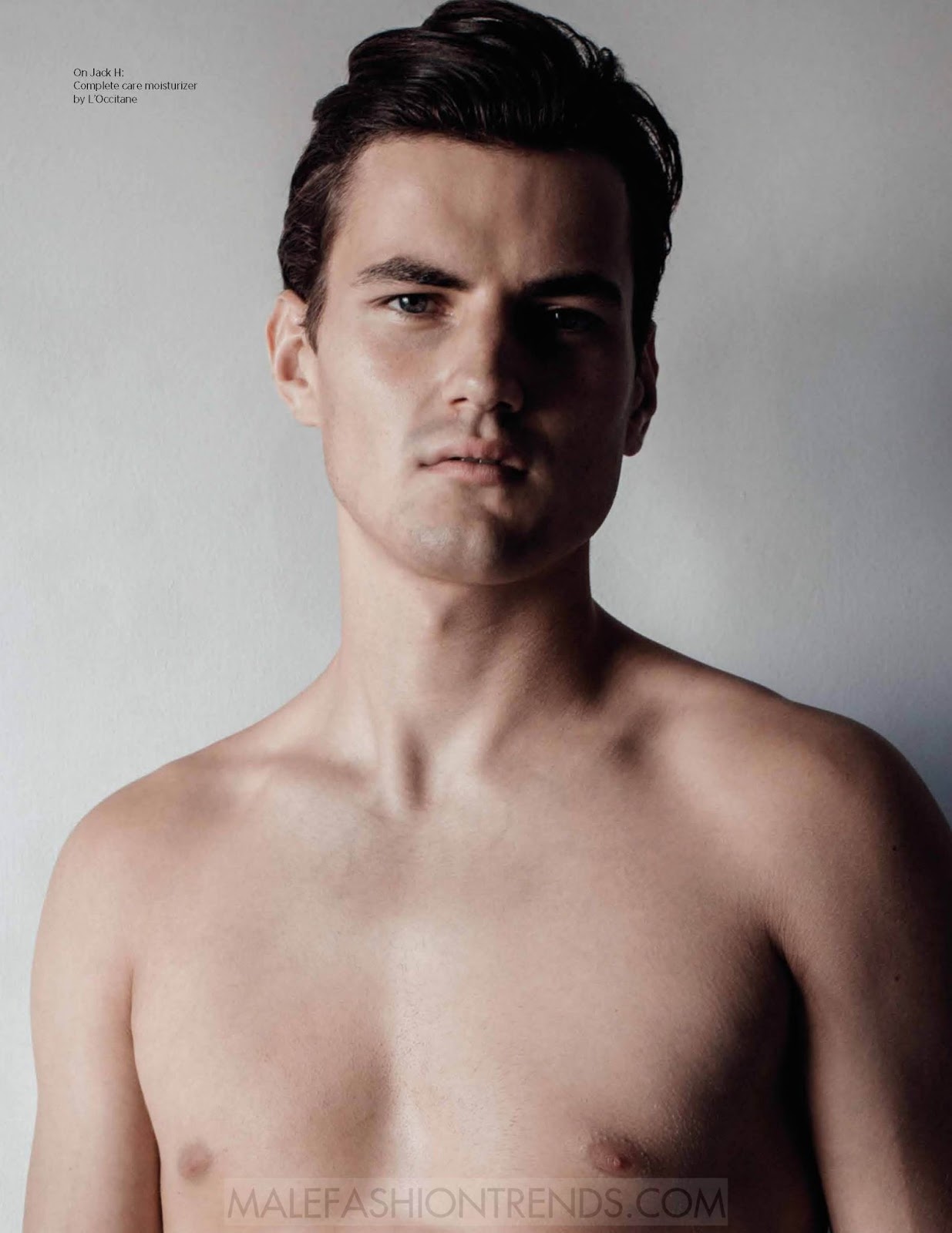 Editorial por Ronald Liem para DAMAN Magazine Diciembre/Enero