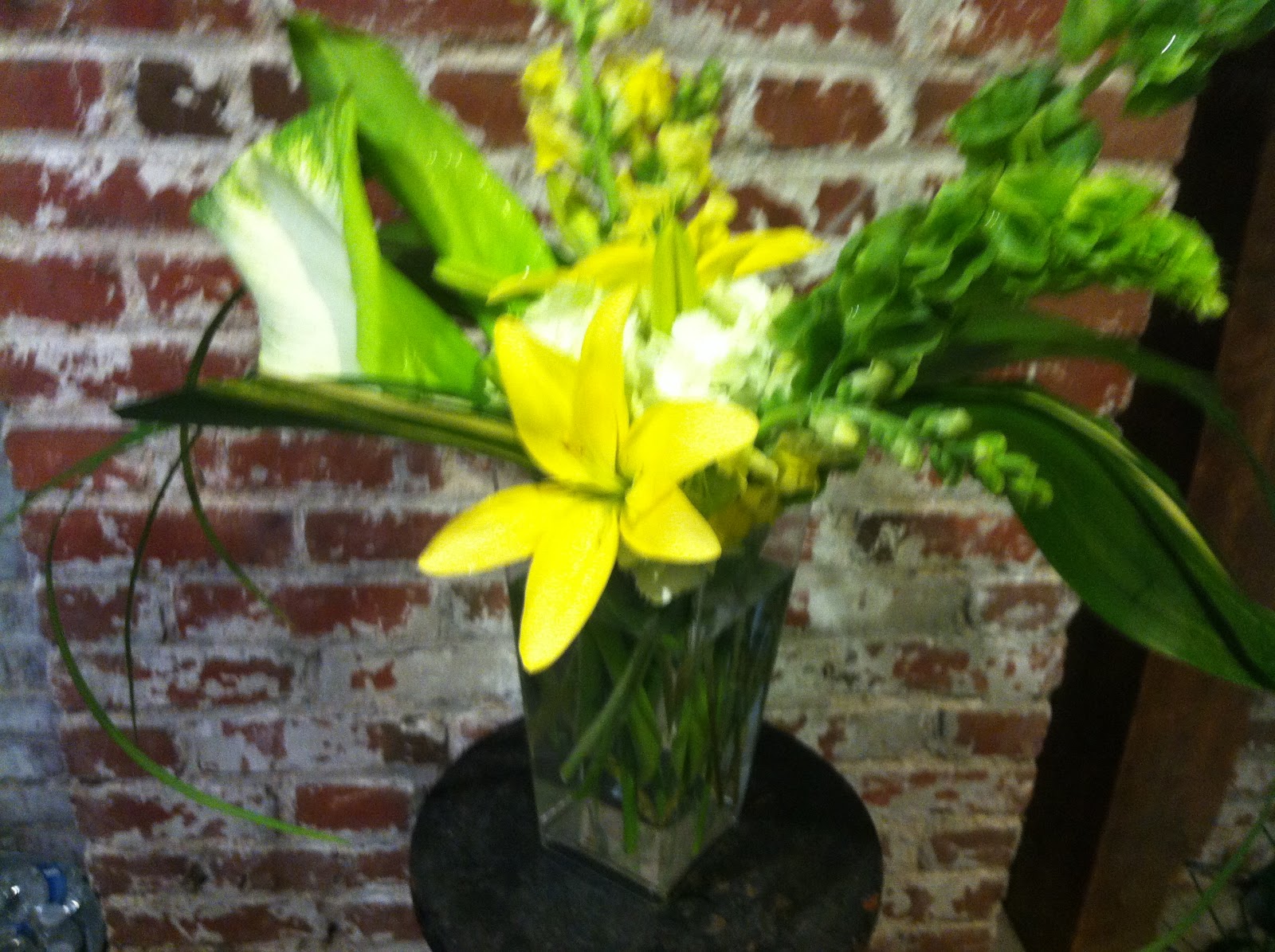 flower classroom: 10 day Basic Design Class.... Vase day class photos