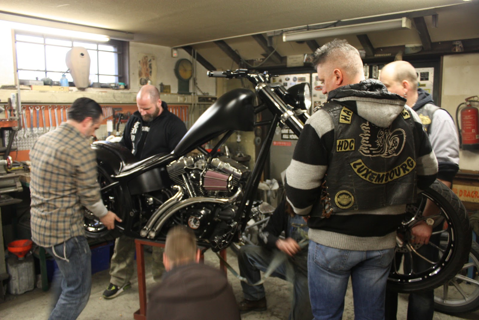 HARLEY BROTHERS LUXEMBOURG: ROGUES MC CLUBHOUSE