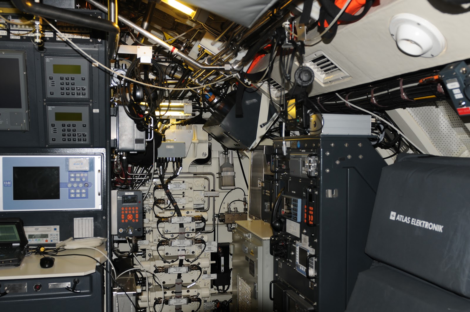 SHIPS & THE SEA - BLOGUE dos NAVIOS e do MAR: A bordo do NRP TRIDENTE