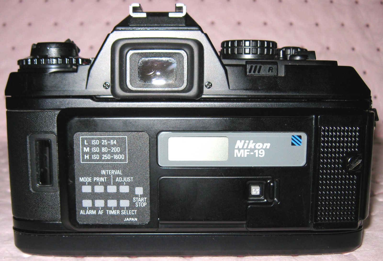 The Chens: The User’s Review: Nikon Multi Data Back MF-19 For N2000 (F ...