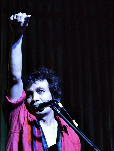 dionMomongan: Acid Speed Band, Sudah 35 tahun dan Still Live!