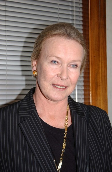 Monarchici in Rete: La Principessa Maria Gabriella in Sardegna