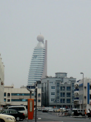 Living Rootless: Dubai: The Long Walk