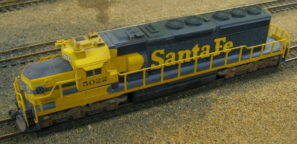 Needles Division Santa Fe RR N Scale: 1981 Westbound TOFC/COFC led by ...