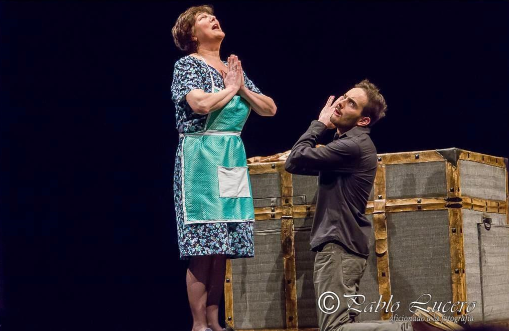 Flota con un libro.: Crítica teatro | Volver a verte | Paraskenia Teatro.