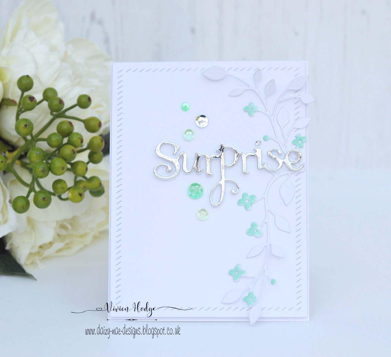 Daizy-Mae-Designs: Surprise card