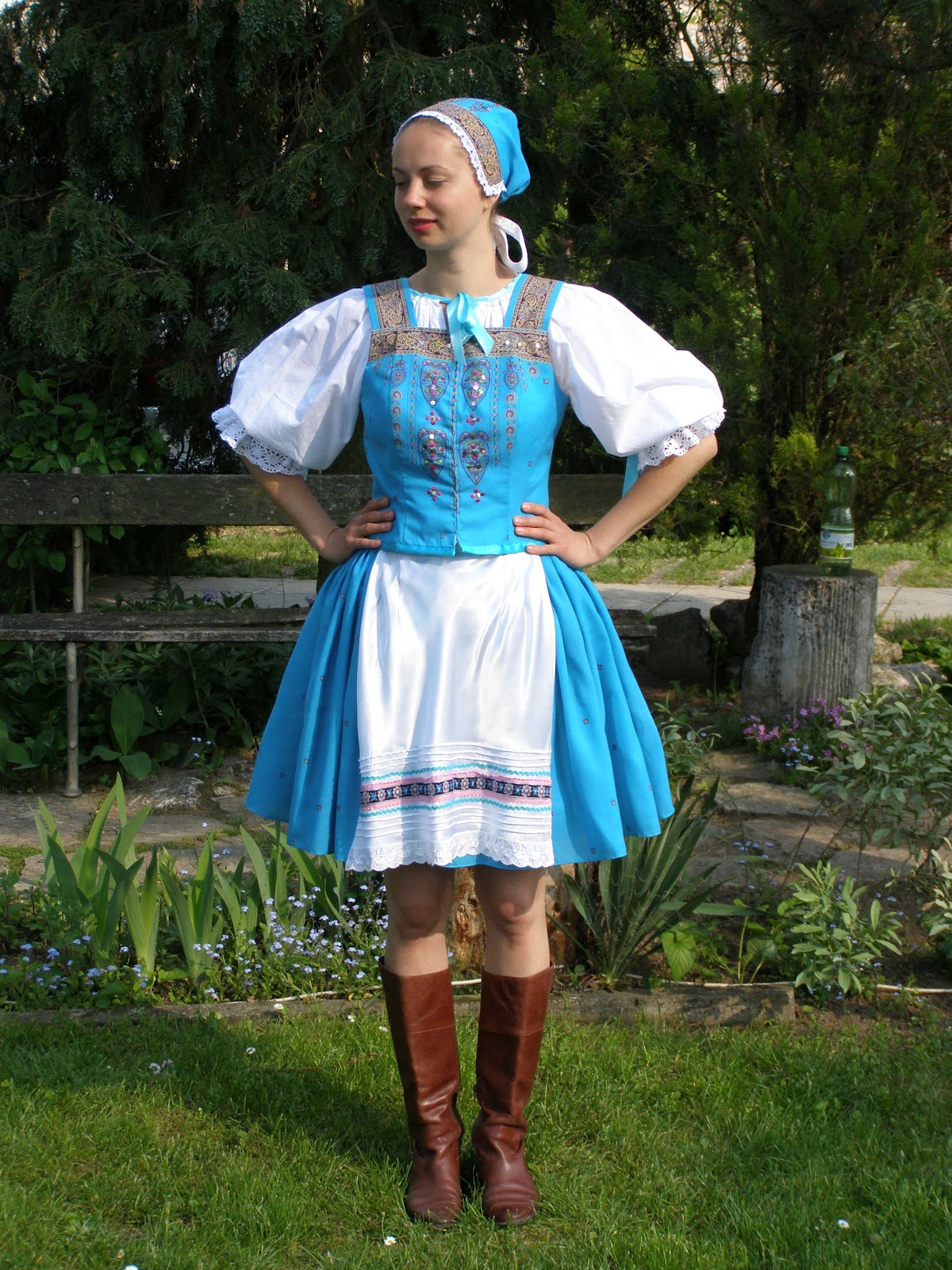 MARONES: Kroj - Tyrkys