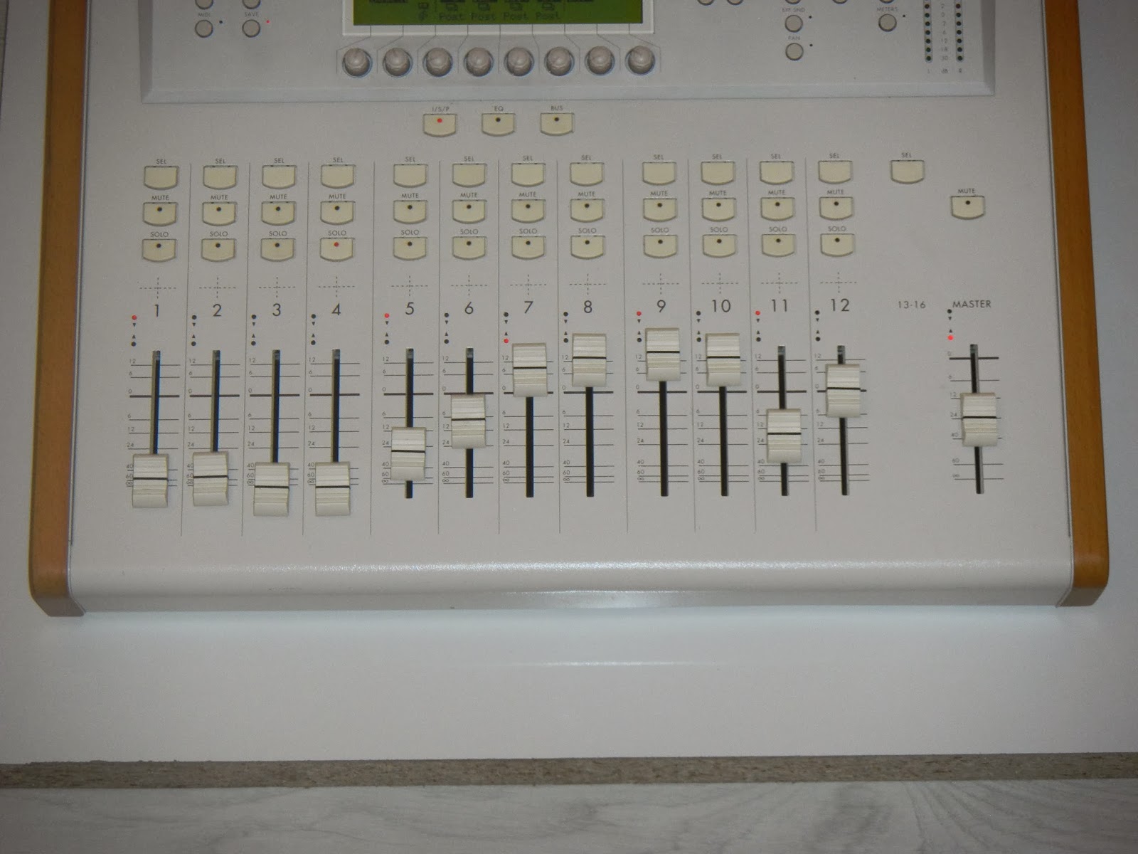 Infrequent Sound [sex.tex] technology: Korg Soundlink DRS 168RC