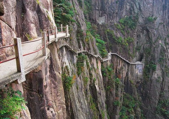 Alam Mengembang Jadi Guru: Jalan-Jalan Setapak Pada Tebing nan Indah di ...