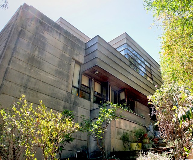 Schindler / How House