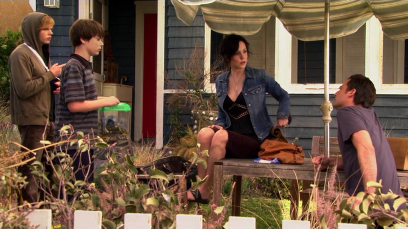 Nancy Botwin's Style: Season 4 - Episode 1 - Mother Thinks the Birds ...