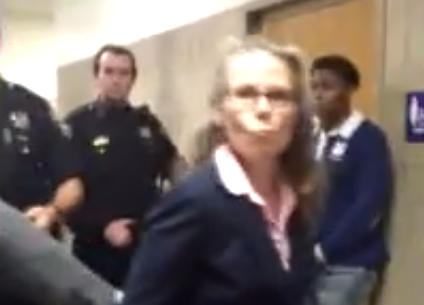 Body Language & Emotional Intelligence: Nonverbal Communication ...