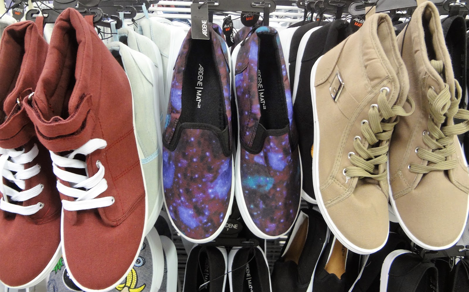 ~ Karabana ~: Shoes, shades, gems and glitter