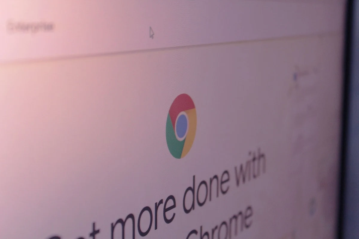 Save yourself from cyber-theft by deleting this dangerous Google Chrome ...