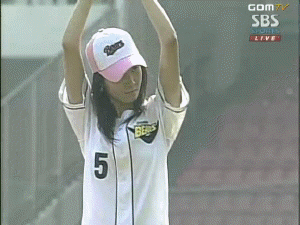 TOP5 Female Pitchers in the Korean Entertainment World (GIFs)