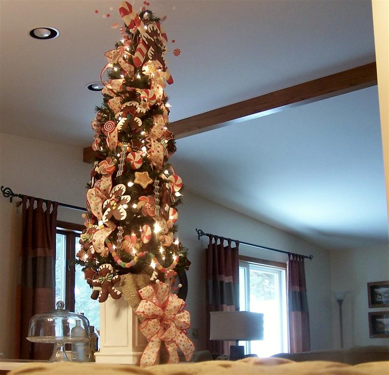Perennial Passion: Gingerbread Man/Candy Kitchen Christmas Tree